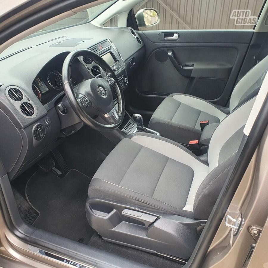 Brown Volkswagen Golf Plus 2013 in Klaipeda, with an engine capacity of 2.00 L and mileage of 269 thousand km for 5650 €, photo 8 on AUTOMOTO.COM.LV