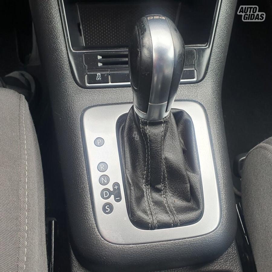 Brown Volkswagen Golf Plus 2013 in Klaipeda, with an engine capacity of 2.00 L and mileage of 269 thousand km for 5650 €, photo 13 on AUTOMOTO.COM.LV