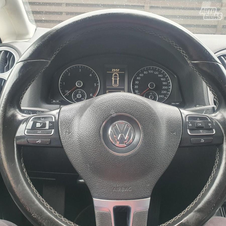 Brown Volkswagen Golf Plus 2013 in Klaipeda, with an engine capacity of 2.00 L and mileage of 269 thousand km for 5650 €, photo 16 on AUTOMOTO.COM.LV
