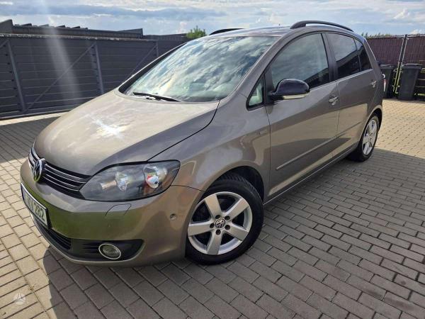 Brūns Volkswagen Golf Plus 2013 Kaišiadorys, ar dzinēja tilpumu 1.97 L un nobraukumu 221 tūkst. km par 6150 €, foto 2 vietnē AUTOMOTO.COM.LV