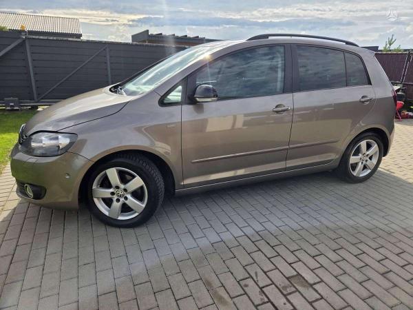 Brūns Volkswagen Golf Plus 2013 Kaišiadorys, ar dzinēja tilpumu 1.97 L un nobraukumu 221 tūkst. km par 6150 €, foto 8 vietnē AUTOMOTO.COM.LV