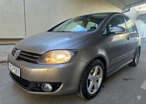 Brown Volkswagen Golf Plus 2009 in Marijampole, with an engine capacity of 1.60 L and mileage of 226 thousand km for 3900 €, photo  on AUTOMOTO.COM.LV