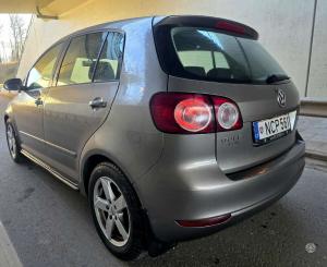 Brūns Volkswagen Golf Plus 2009 Marijampole, ar dzinēja tilpumu 1.60 L un nobraukumu 226 tūkst. km par 3900 €, foto 4 vietnē AUTOMOTO.COM.LV