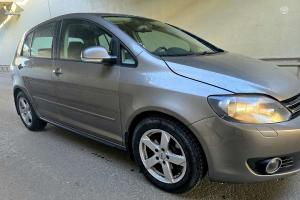 Brūns Volkswagen Golf Plus 2009 Marijampole, ar dzinēja tilpumu 1.60 L un nobraukumu 226 tūkst. km par 3900 €, foto 7 vietnē AUTOMOTO.COM.LV