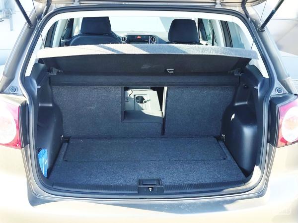 Brūns Volkswagen Golf Plus 2009 Ramučiai, ar dzinēja tilpumu 1.60 L un nobraukumu 243 tūkst. km par 3950 €, foto 8 vietnē AUTOMOTO.COM.LV