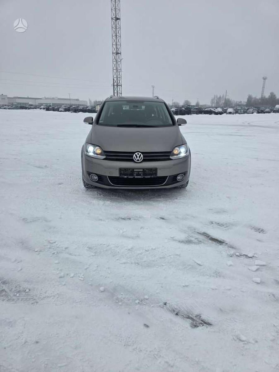 Brown Volkswagen Golf Plus 2010 in Marijampole, with an engine capacity of 1.39 L and mileage of 170 thousand km for 4950 €, photo 2 on AUTOMOTO.COM.LV