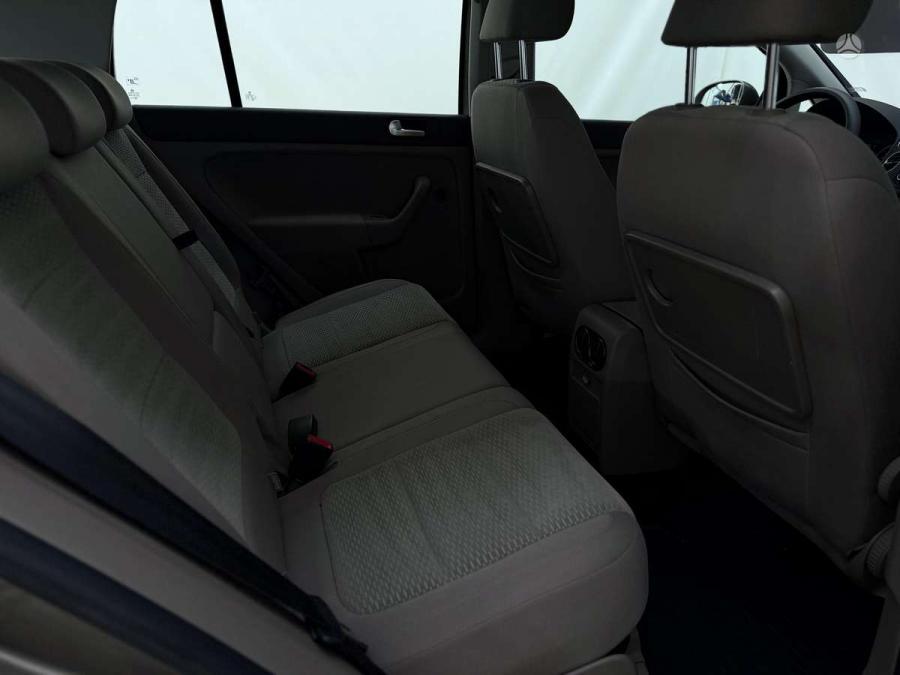 Brūns Volkswagen Golf Plus 2010 Viļņa, ar dzinēja tilpumu 1.40 L un nobraukumu 217 tūkst. km par 4650 €, foto 14 vietnē AUTOMOTO.COM.LV