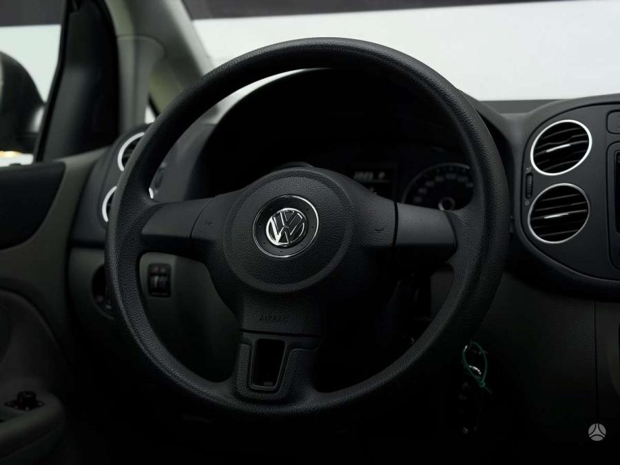 Brūns Volkswagen Golf Plus 2010 Viļņa, ar dzinēja tilpumu 1.40 L un nobraukumu 217 tūkst. km par 4650 €, foto 19 vietnē AUTOMOTO.COM.LV
