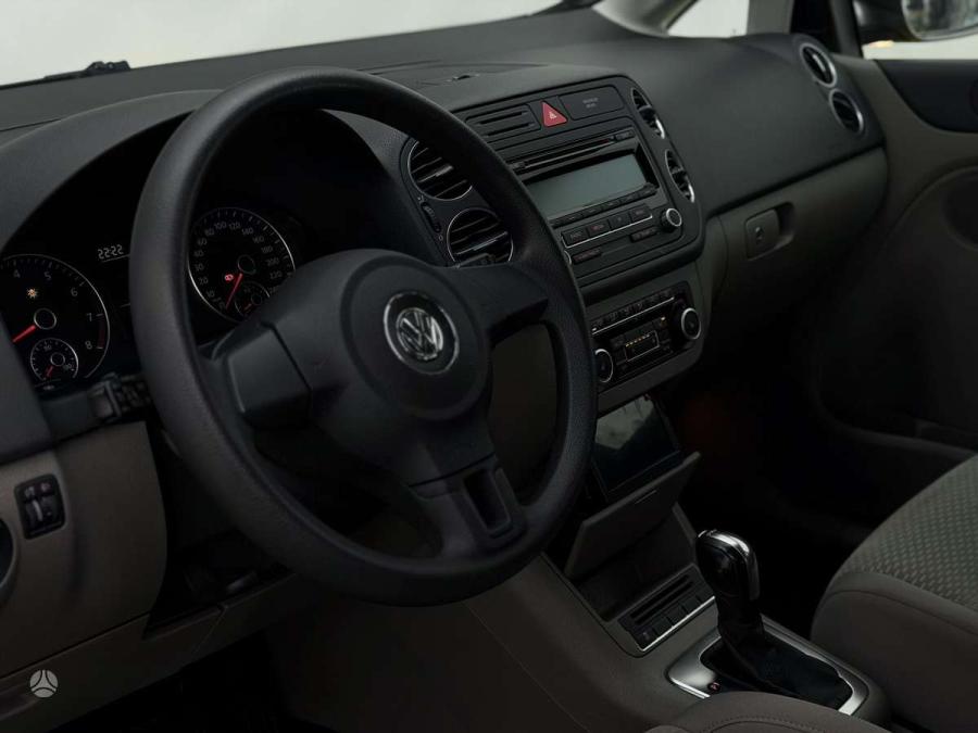 Brūns Volkswagen Golf Plus 2010 Viļņa, ar dzinēja tilpumu 1.40 L un nobraukumu 217 tūkst. km par 4600 €, foto 10 vietnē AUTOMOTO.COM.LV