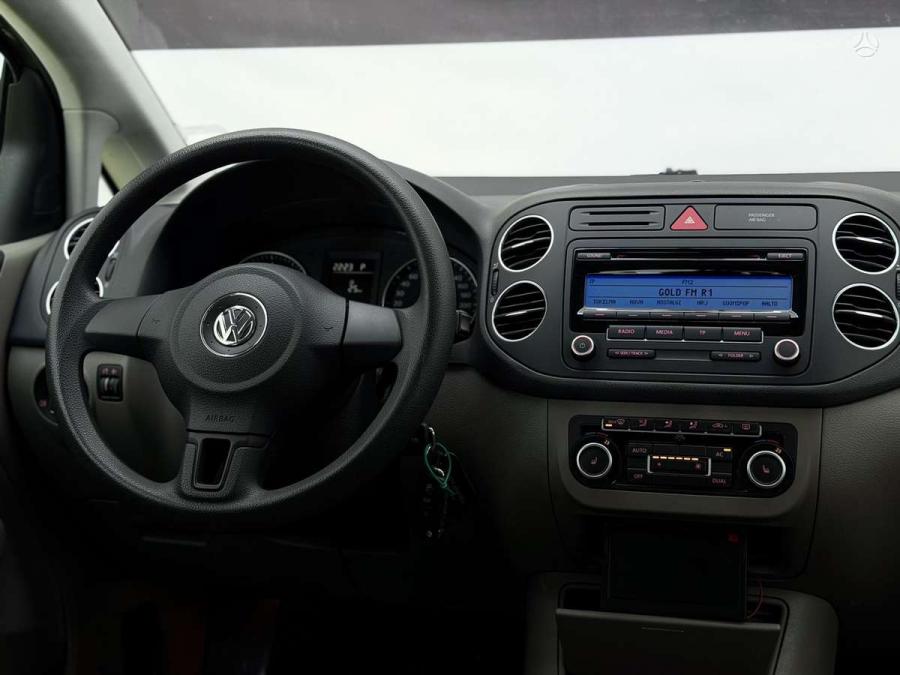 Brūns Volkswagen Golf Plus 2010 Viļņa, ar dzinēja tilpumu 1.40 L un nobraukumu 217 tūkst. km par 4600 €, foto 17 vietnē AUTOMOTO.COM.LV