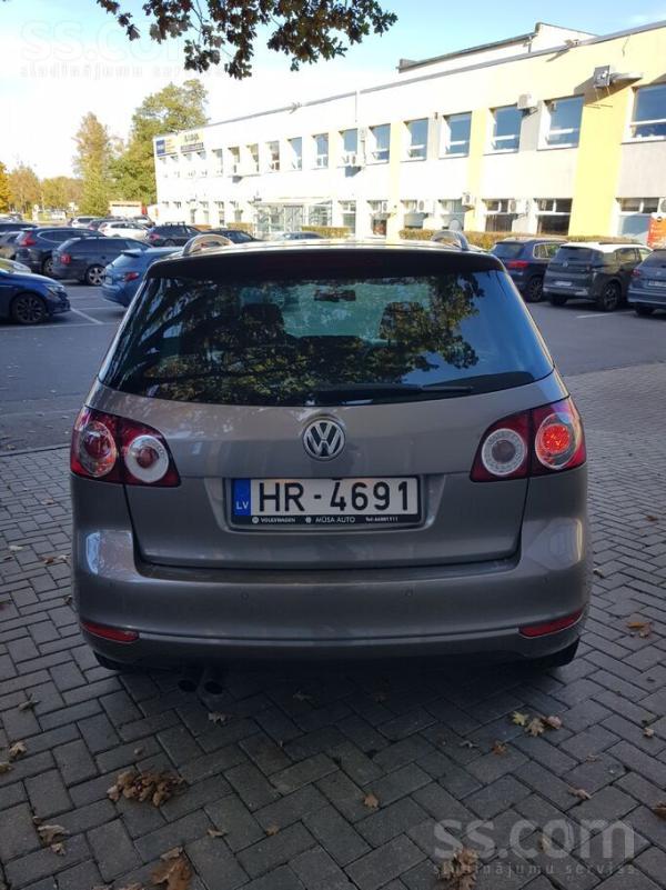 Brown Volkswagen Golf Plus 2011 in Riga, with an engine capacity of 1.40 L and mileage of 237 thousand km for 5700 €, photo 7 on AUTOMOTO.COM.LV