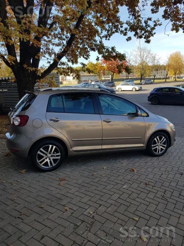 Brown Volkswagen Golf Plus 2011 in Riga, with an engine capacity of 1.40 L and mileage of 237 thousand km for 5750 €, photo 4 on AUTOMOTO.COM.LV