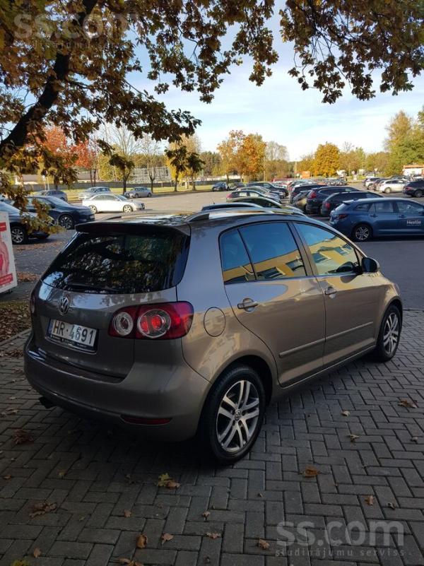 Brown Volkswagen Golf Plus 2011 in Riga, with an engine capacity of 1.40 L and mileage of 237 thousand km for 5750 €, photo 6 on AUTOMOTO.COM.LV