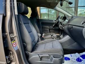 Brūns Volkswagen Golf Plus 2011 Jelgava, ar dzinēja tilpumu 1.20 L un nobraukumu 0 tūkst. km par 4950 €, foto 13 vietnē AUTOMOTO.COM.LV