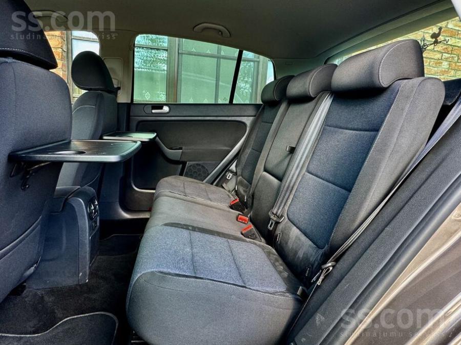 Brūns Volkswagen Golf Plus 2011 Jelgava, ar dzinēja tilpumu 1.20 L un nobraukumu 0 tūkst. km par 4950 €, foto 14 vietnē AUTOMOTO.COM.LV