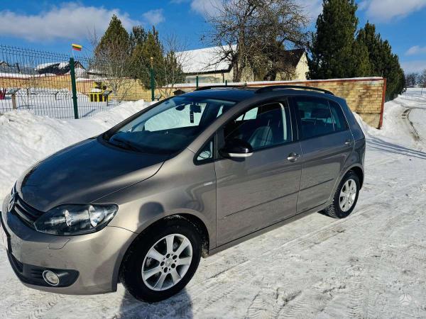 Brown Volkswagen Golf Plus 2012 in Kursenai, with an engine capacity of 1.60 L and mileage of 220 thousand km for 5999 €, photo 4 on AUTOMOTO.COM.LV
