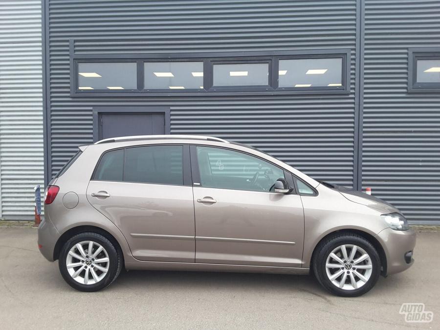 Brūns Volkswagen Golf Plus 2012 Kretinga, ar dzinēja tilpumu 1.40 L un nobraukumu 186 tūkst. km par 6300 €, foto 8 vietnē AUTOMOTO.COM.LV