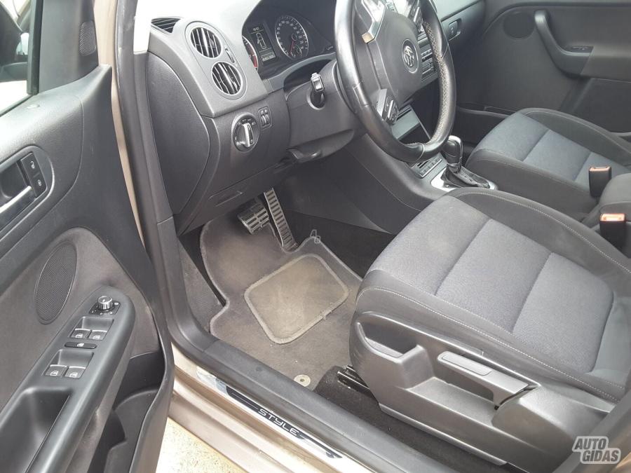 Brūns Volkswagen Golf Plus 2012 Kretinga, ar dzinēja tilpumu 1.40 L un nobraukumu 186 tūkst. km par 6300 €, foto 18 vietnē AUTOMOTO.COM.LV