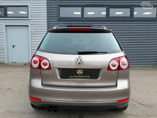 Brown Volkswagen Golf Plus 2012 in Kretinga, with an engine capacity of 1.40 L and mileage of 186 thousand km for 5999 €, photo 6 on AUTOMOTO.COM.LV