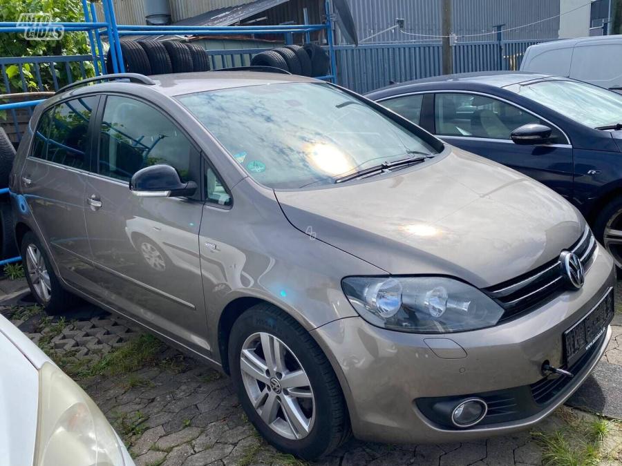 Brown Volkswagen Golf Plus 2012 in Raseiniai, with an engine capacity of 1.60 L and mileage of 232 thousand km for 5150 €, photo 1 on AUTOMOTO.COM.LV