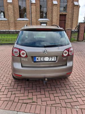 Brūns Volkswagen Golf Plus 2012 Ignalina, ar dzinēja tilpumu 1.60 L un nobraukumu 345 tūkst. km par 3000 €, foto 4 vietnē AUTOMOTO.COM.LV