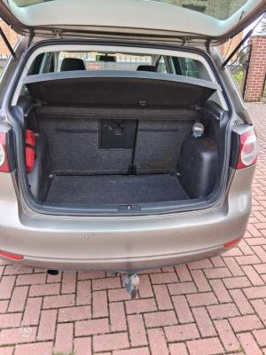 Brūns Volkswagen Golf Plus 2012 Ignalina, ar dzinēja tilpumu 1.60 L un nobraukumu 345 tūkst. km par 3000 €, foto 10 vietnē AUTOMOTO.COM.LV