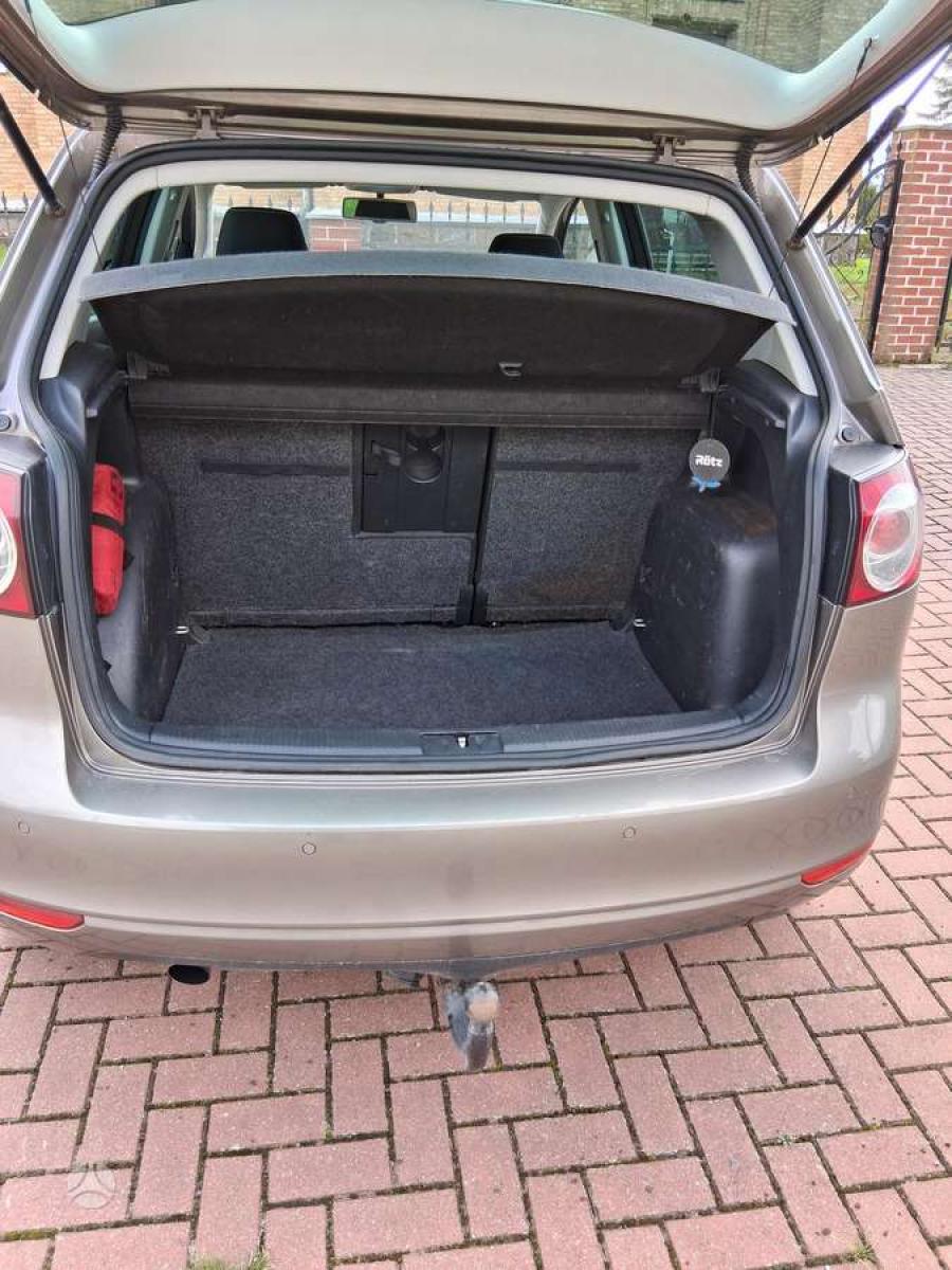 Brūns Volkswagen Golf Plus 2012 Ignalina, ar dzinēja tilpumu 1.60 L un nobraukumu 345 tūkst. km par 3000 €, foto 10 vietnē AUTOMOTO.COM.LV