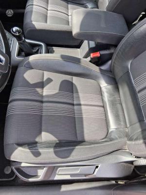 Brūns Volkswagen Golf Plus 2012 Ignalina, ar dzinēja tilpumu 1.60 L un nobraukumu 345 tūkst. km par 3000 €, foto 18 vietnē AUTOMOTO.COM.LV