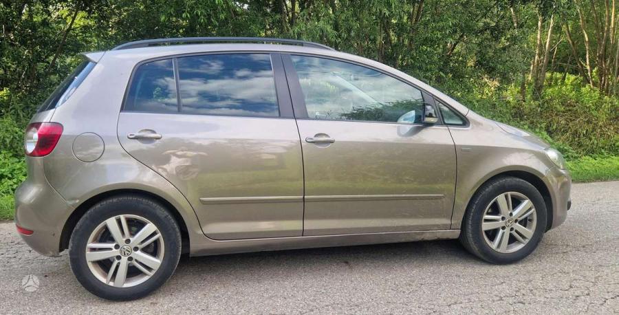 Brūns Volkswagen Golf Plus 2012 Raseiniai, ar dzinēja tilpumu 1.60 L un nobraukumu 245 tūkst. km par 4700 €, foto 13 vietnē AUTOMOTO.COM.LV