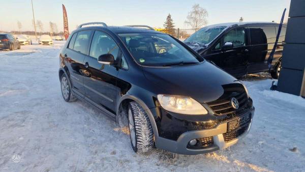 Melns Volkswagen Golf Plus Cross 2007 Marijampole, ar dzinēja tilpumu 1.97 L un nobraukumu 201 tūkst. km par 4990 €, foto 5 vietnē AUTOMOTO.COM.LV