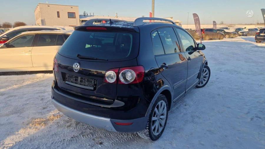 Black Volkswagen Golf Plus Cross 2007 in Marijampole, with an engine capacity of 1.97 L and mileage of 201 thousand km for 4990 €, photo 12 on AUTOMOTO.COM.LV