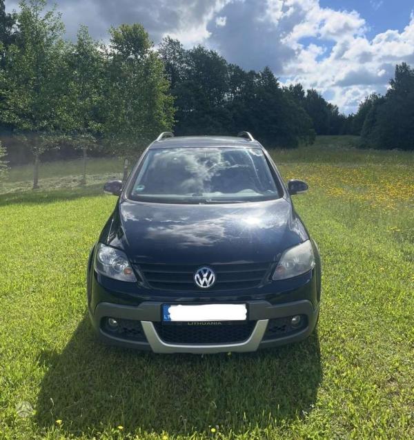 Melns Volkswagen Golf Plus Cross 2007 Viļņa, ar dzinēja tilpumu 1.97 L un nobraukumu 242 tūkst. km par 3200 €, foto 3 vietnē AUTOMOTO.COM.LV