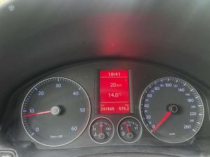 Melns Volkswagen Golf Plus Cross 2007 Viļņa, ar dzinēja tilpumu 1.97 L un nobraukumu 242 tūkst. km par 3200 €, foto 9 vietnē AUTOMOTO.COM.LV