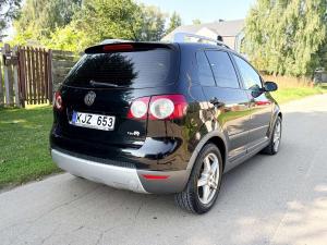 Black Volkswagen Golf Plus Cross 2007 in Vilnius, with an engine capacity of 1.39 L and mileage of 233 thousand km for 3650 €, photo 5 on AUTOMOTO.COM.LV