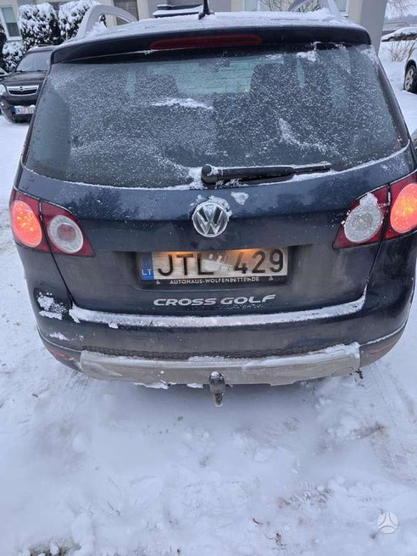 Zils Volkswagen Golf Plus Cross 2008 Kauņa, ar dzinēja tilpumu 1.97 L un nobraukumu 398 tūkst. km par 1500 €, foto 4 vietnē AUTOMOTO.COM.LV