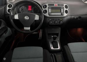 Pelēks Volkswagen Golf Plus Cross 2007 Utena, ar dzinēja tilpumu 1.90 L un nobraukumu 244 tūkst. km par 4999 €, foto 12 vietnē AUTOMOTO.COM.LV