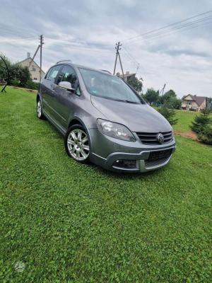 Pelēks Volkswagen Golf Plus Cross 2007 Marijampole, ar dzinēja tilpumu 2.00 L un nobraukumu 218 tūkst. km par 3600 €, foto  vietnē AUTOMOTO.COM.LV