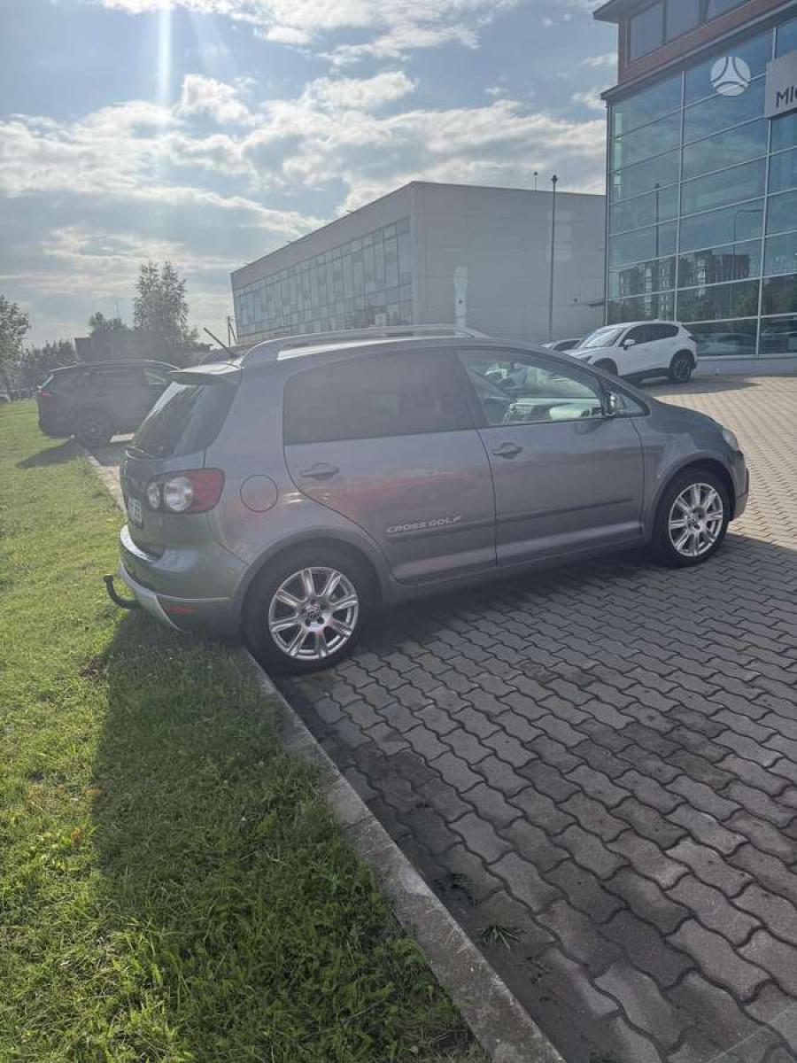 Pelēks Volkswagen Golf Plus Cross 2007 Kauņa, ar dzinēja tilpumu 1.90 L un nobraukumu 239 tūkst. km par 2800 €, foto 6 vietnē AUTOMOTO.COM.LV