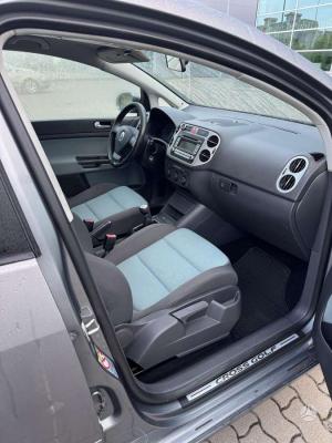 Pelēks Volkswagen Golf Plus Cross 2007 Kauņa, ar dzinēja tilpumu 1.90 L un nobraukumu 239 tūkst. km par 2800 €, foto 7 vietnē AUTOMOTO.COM.LV