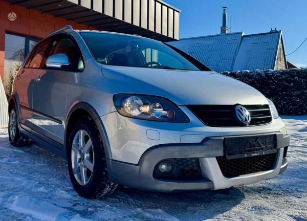 Pelēks Volkswagen Golf Plus Cross 2009 Marijampole, ar dzinēja tilpumu 1.97 L un nobraukumu 279 tūkst. km par 4600 €, foto 3 vietnē AUTOMOTO.COM.LV
