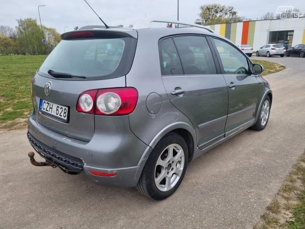 Grey Volkswagen Golf Plus Cross 2007 in Kaunas, with an engine capacity of 2.00 L and mileage of 295 thousand km for 1650 €, photo 5 on AUTOMOTO.COM.LV