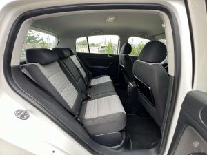 White Volkswagen Golf Plus Cross 2012 in Siauliai, with an engine capacity of 1.60 L and mileage of 185 thousand km for 4900 €, photo 18 on AUTOMOTO.COM.LV