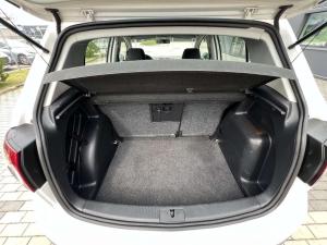 White Volkswagen Golf Plus Cross 2012 in Siauliai, with an engine capacity of 1.60 L and mileage of 185 thousand km for 4900 €, photo 22 on AUTOMOTO.COM.LV