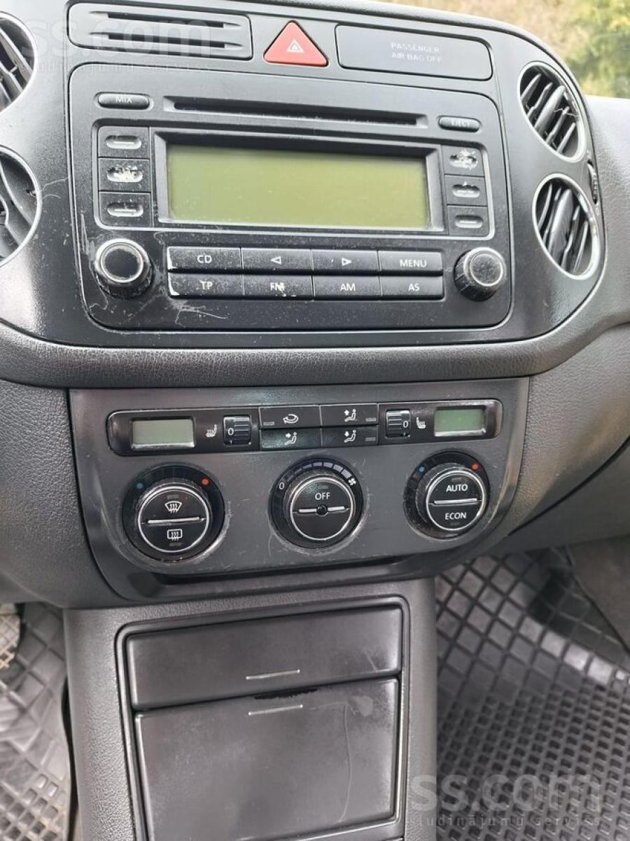 Zaļš Volkswagen Golf Plus 2005 Preiļi, ar dzinēja tilpumu 1.90 L un nobraukumu 0 tūkst. km par 1500 €, foto 6 vietnē AUTOMOTO.COM.LV