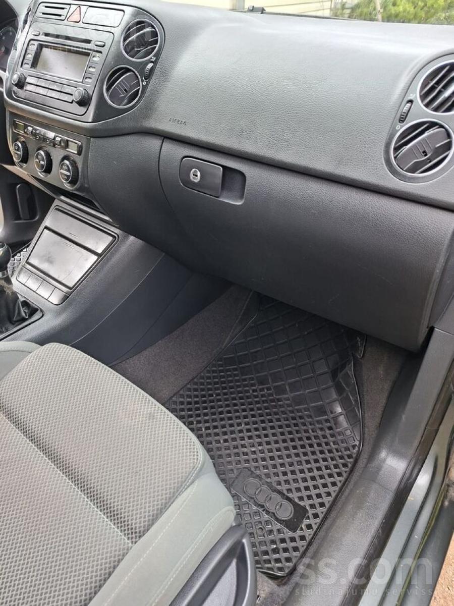 Zaļš Volkswagen Golf Plus 2005 Preiļi, ar dzinēja tilpumu 1.90 L un nobraukumu 0 tūkst. km par 1500 €, foto 7 vietnē AUTOMOTO.COM.LV