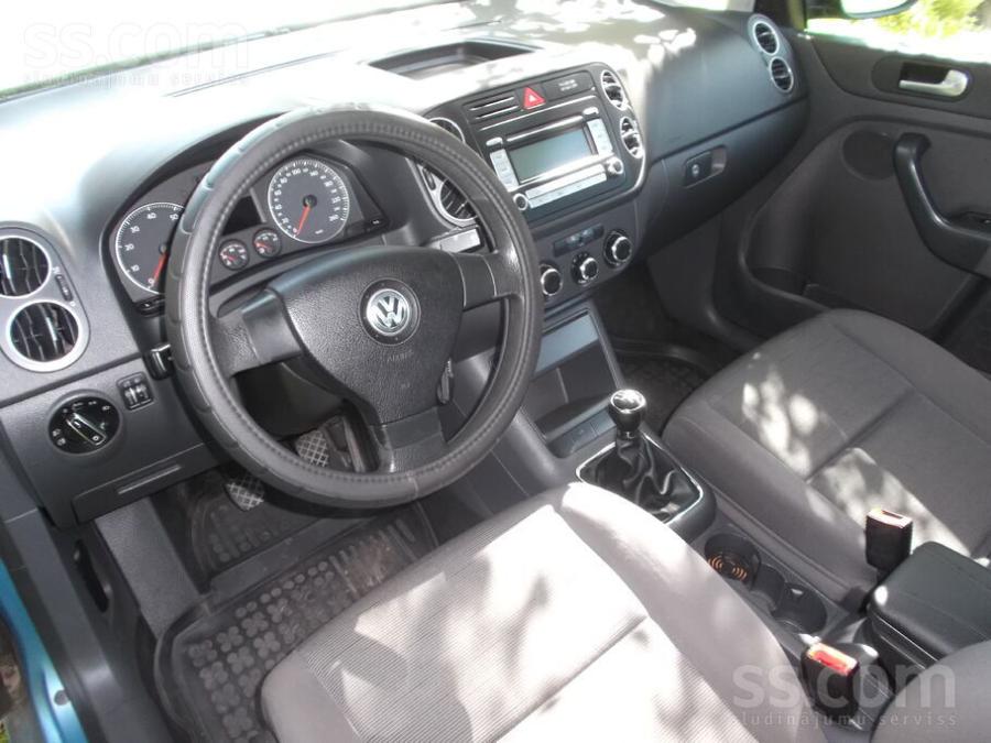 Zaļš Volkswagen Golf Plus 2006 Jelgava, ar dzinēja tilpumu 1.60 L un nobraukumu 250 tūkst. km par 1750 €, foto 7 vietnē AUTOMOTO.COM.LV