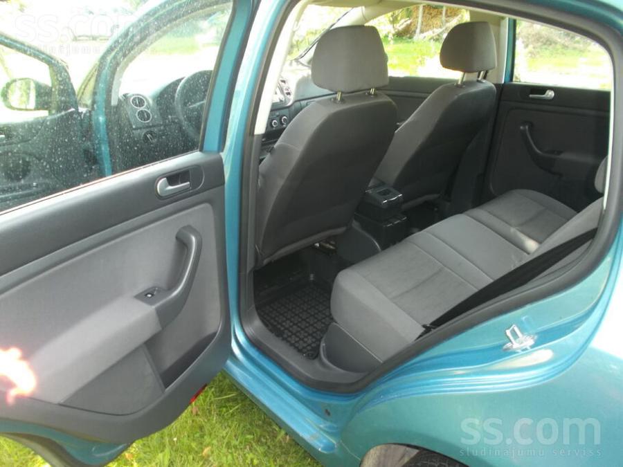 Zaļš Volkswagen Golf Plus 2006 Jelgava, ar dzinēja tilpumu 1.60 L un nobraukumu 250 tūkst. km par 1750 €, foto 8 vietnē AUTOMOTO.COM.LV