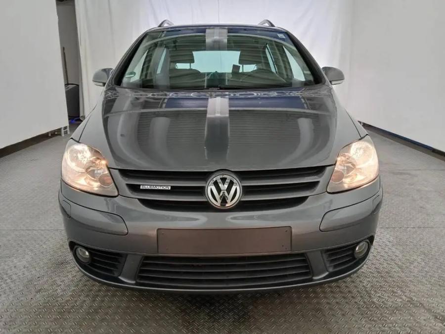 Zaļš Volkswagen Golf Plus 2008 Limbaži, ar dzinēja tilpumu 1.90 L un nobraukumu 317 tūkst. km par 3950 €, foto 3 vietnē AUTOMOTO.COM.LV