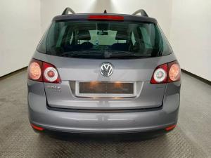 Zaļš Volkswagen Golf Plus 2008 Limbaži, ar dzinēja tilpumu 1.90 L un nobraukumu 317 tūkst. km par 3950 €, foto 6 vietnē AUTOMOTO.COM.LV