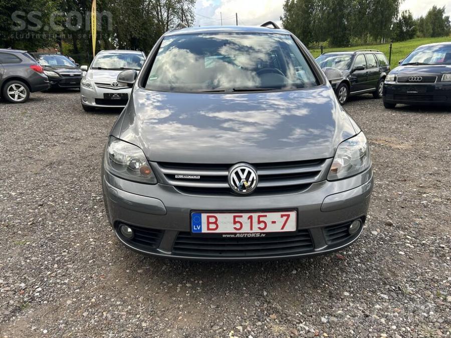 Zaļš Volkswagen Golf Plus 2008 Limbaži, ar dzinēja tilpumu 1.90 L un nobraukumu 317 tūkst. km par 3950 €, foto 3 vietnē AUTOMOTO.COM.LV